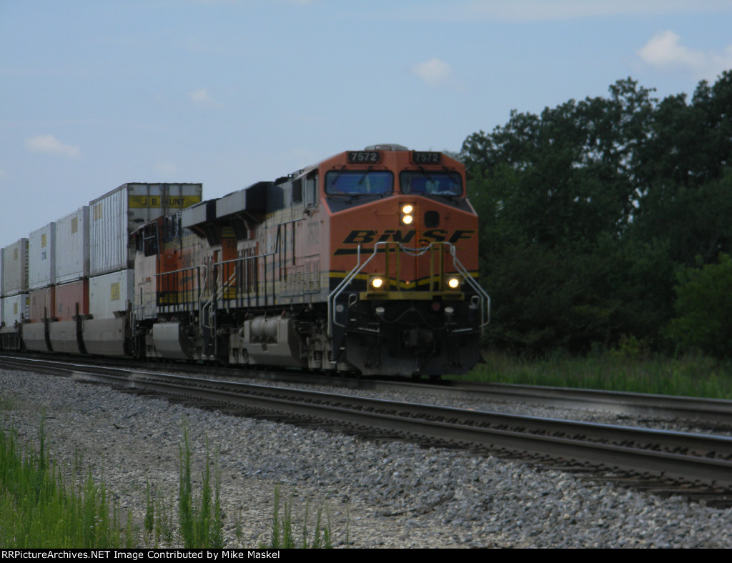 BNSF 7572